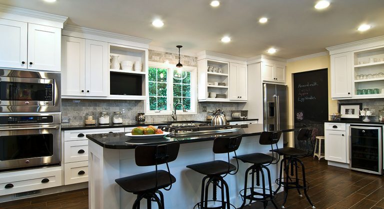 Linen Wilmington - Marsh Cabinets